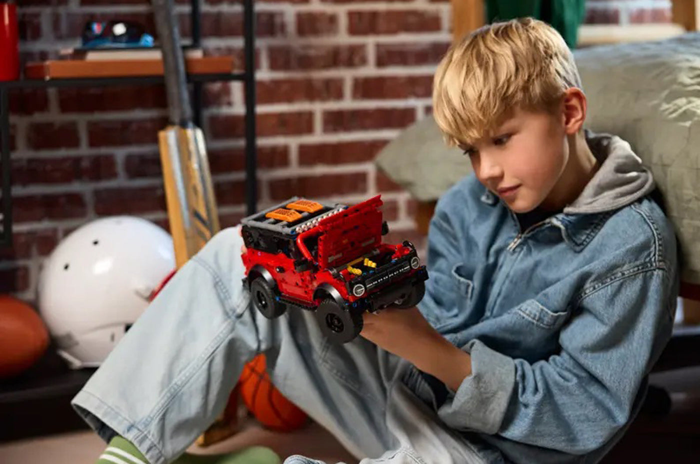 LEGO Ford Bronco® SUV 42213 set review - a mechanical interpretation o